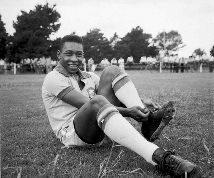 10-Year-Old Pele Made this Promise to His Crying Father and Fulfilled ...