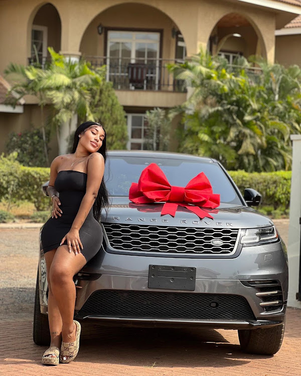 Fantana: 10 PHOTOS of Ghanaian-American Beauty on Young, Famous and ...